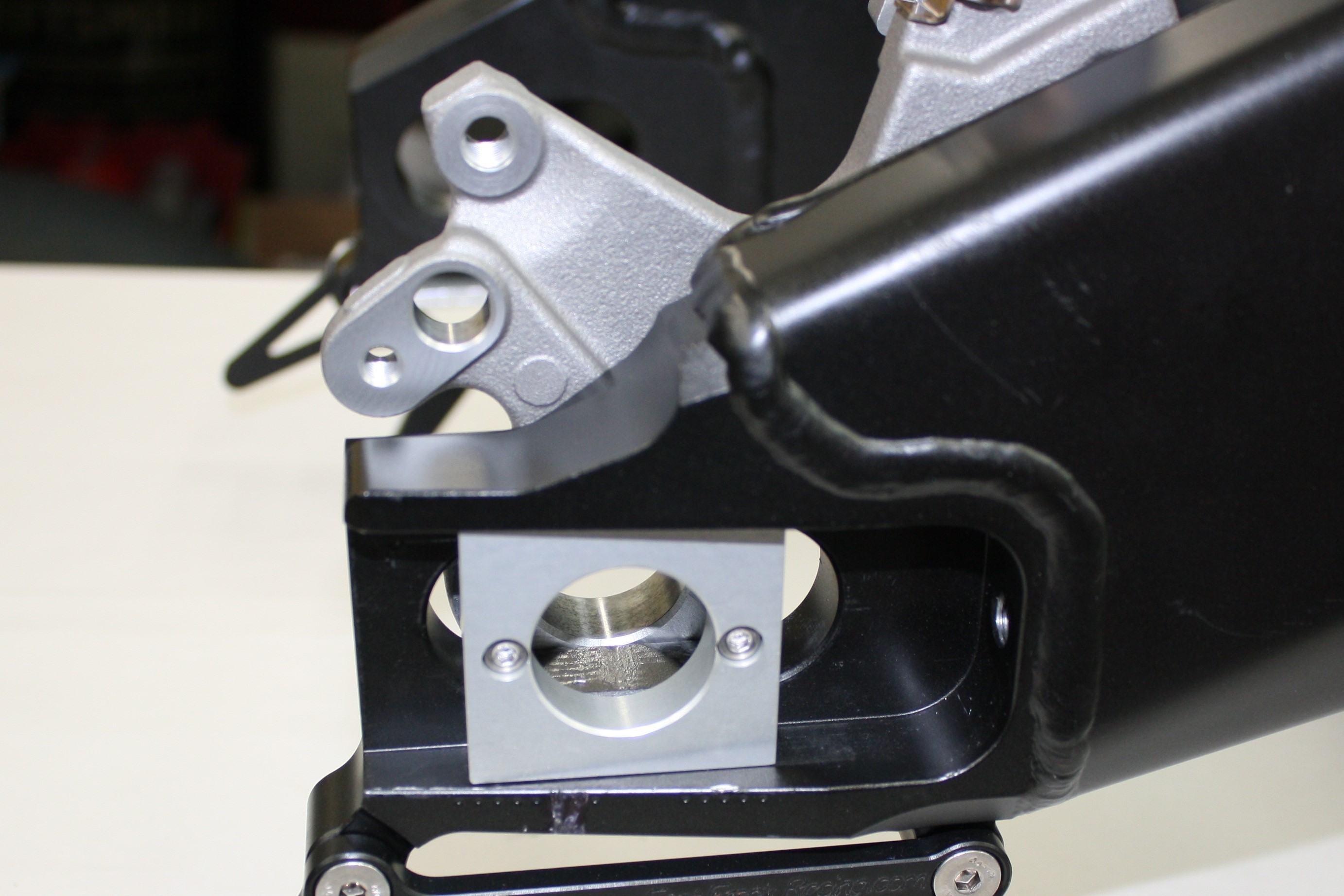 Fast Frank Racing 17+ Yamaha YZF-R6 Captive Rear Caliper Bracket - R612