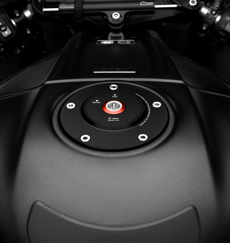 Rizoma Locking Fuel Cap | Black | Triumph Models | Daytona / Street ...