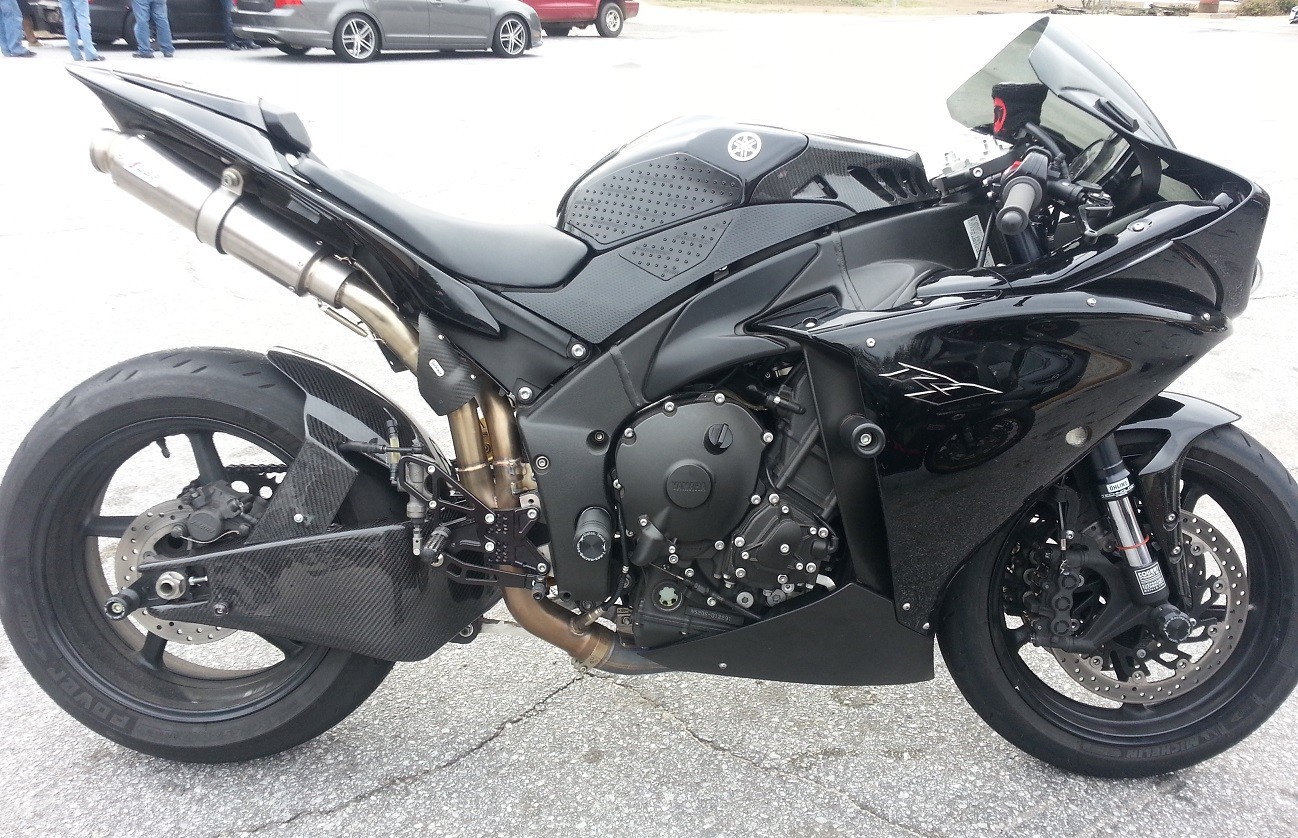 2010 Yamaha R1 Black